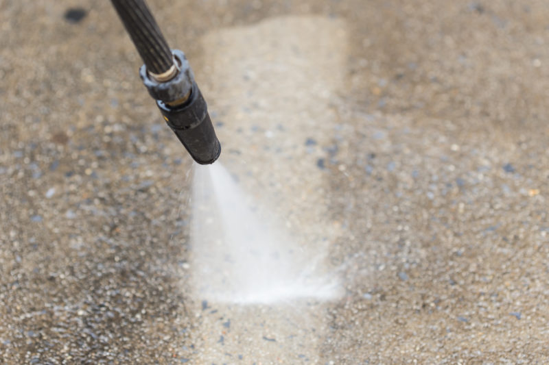 How to Maintain Swimming Pool Decking - Platinum Pools