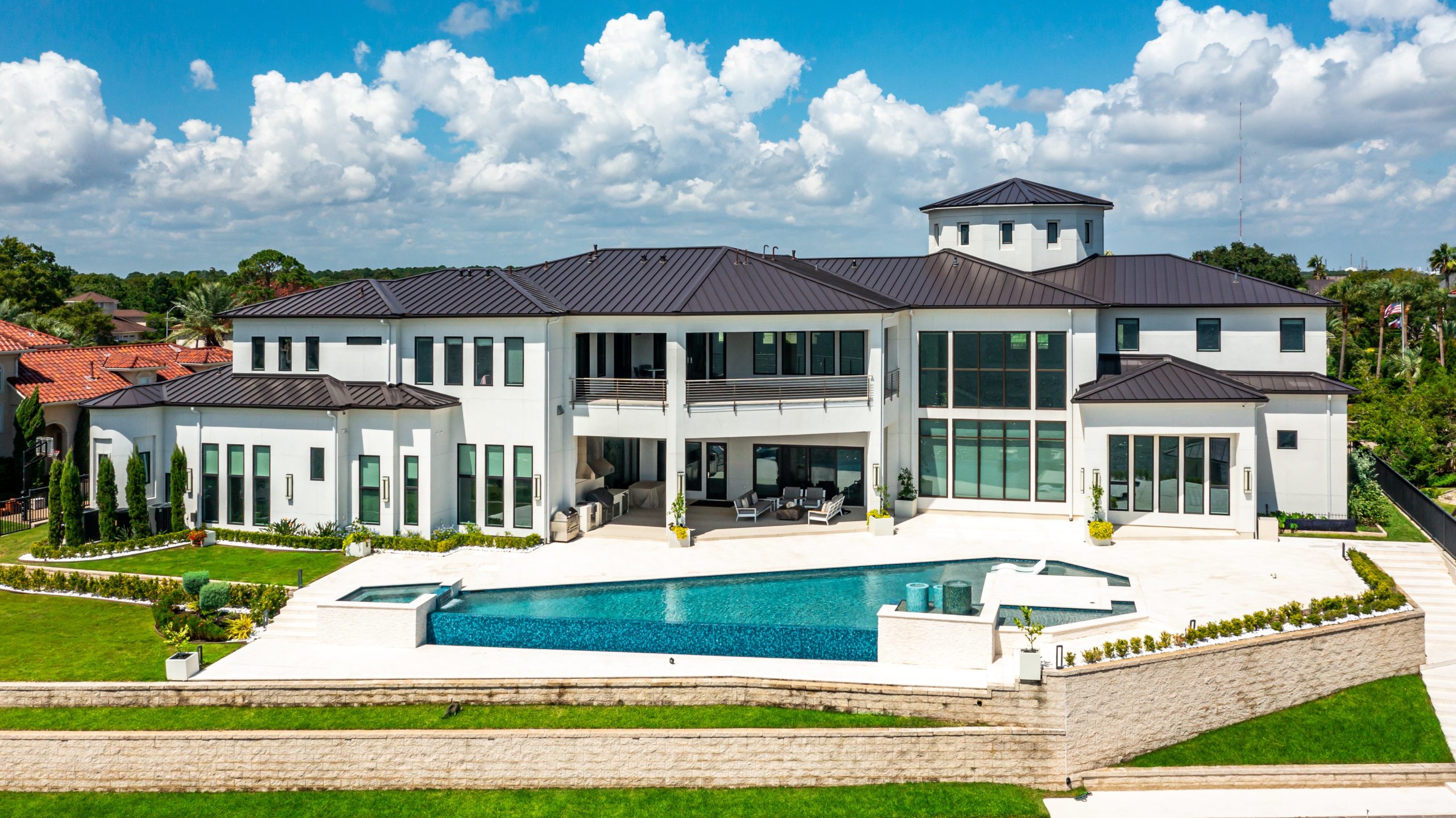 Pool of the Month - November 2022 - Platinum Pools