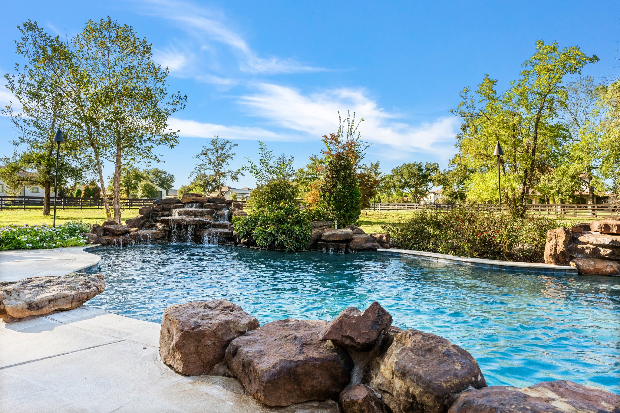 Plan an Awesome Fall-Themed Pool Party - Platinum Pools